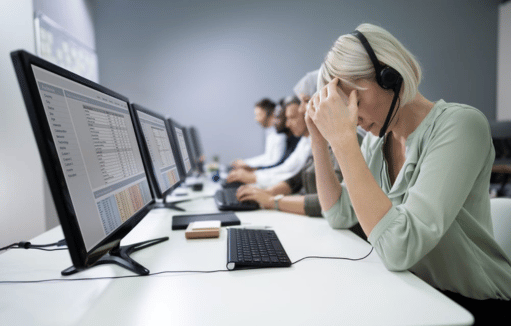 7 Techniques to Manage Call Center Stress - Scorebuddy